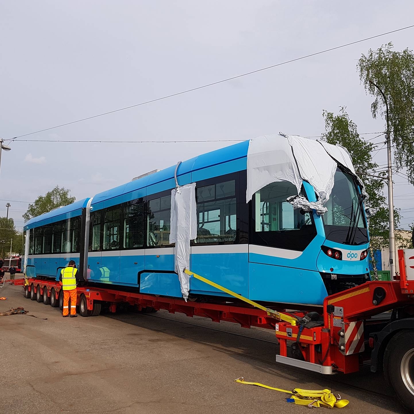Nová tramvaj Stadler Tango NF2 dorazila do Ostravy | Československý ...