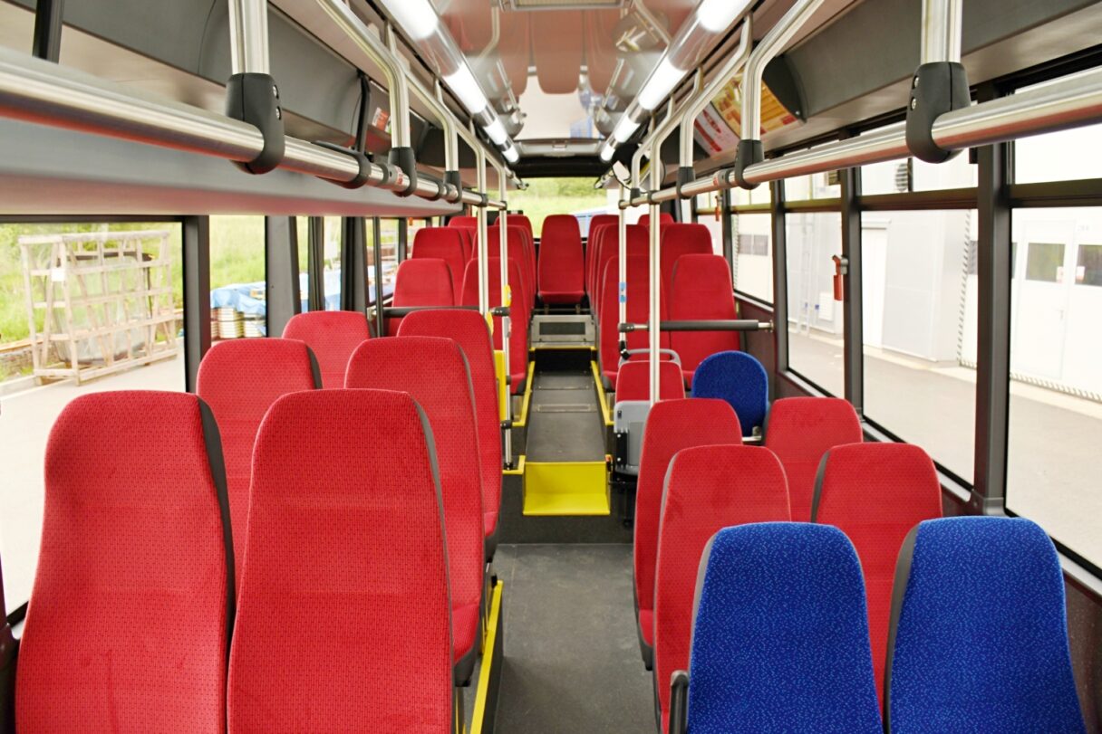 Do provozu vyjel první SOR ICN 12 v nových barvách PID | Československý ...